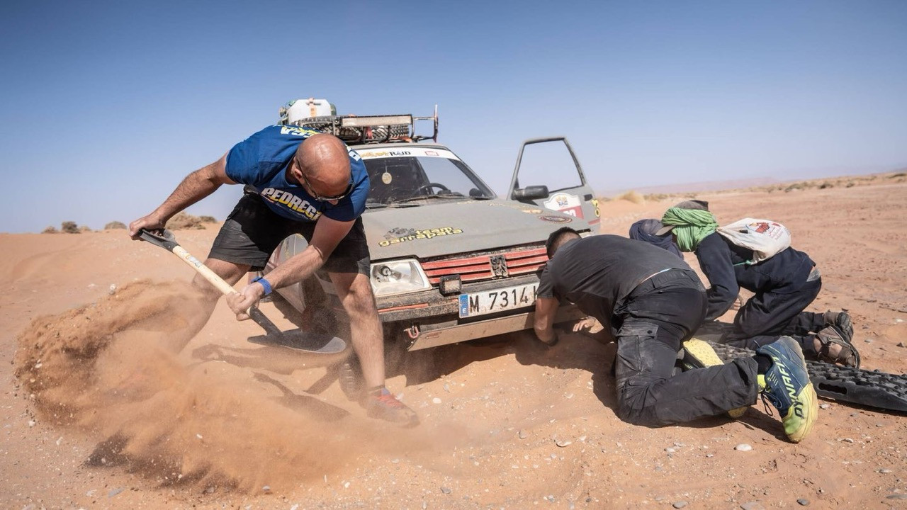 Chatarras Raid: aventura y solidaridad en Marruecos | Planeta Aventura
